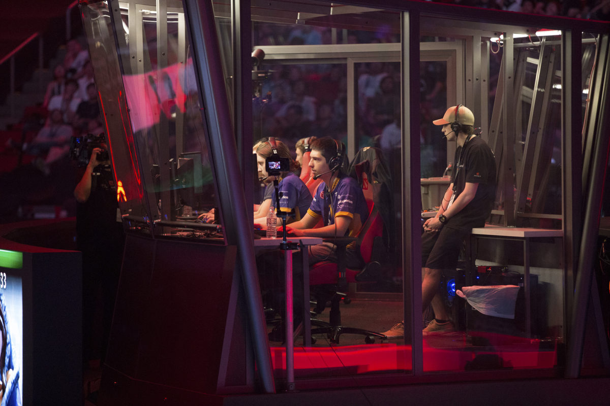 Inside the Fanbase of Seattle’s Massive eSports Tournament | Seattle Weekly