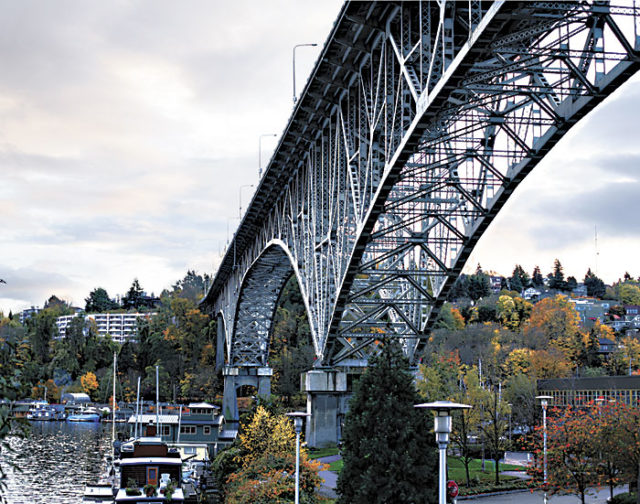 Why Is the Aurora Bridge Open to Potential Jumpers? | Seattle Weekly