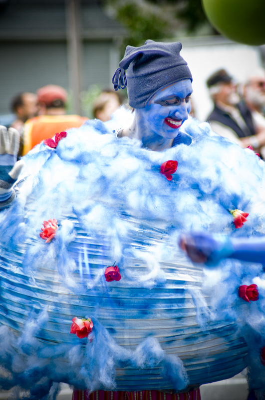 Rain can't stop the body paint! The 22nd annual Fremont Solstice Parade ...